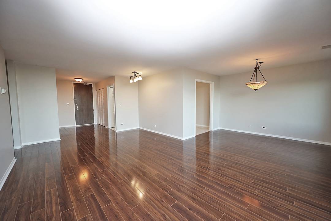 190 S Wood Dale, Unit 804, Wood Dale, IL 60191