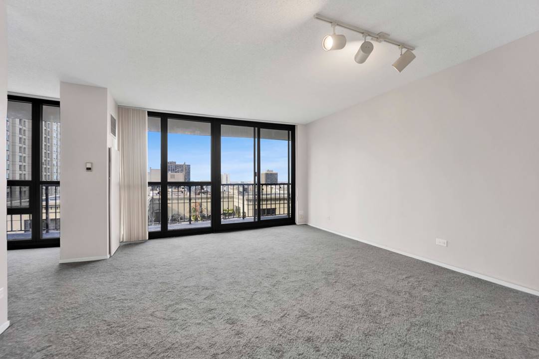 10 E Ontario, Apt 3006, Chicago, IL 60611 - River North