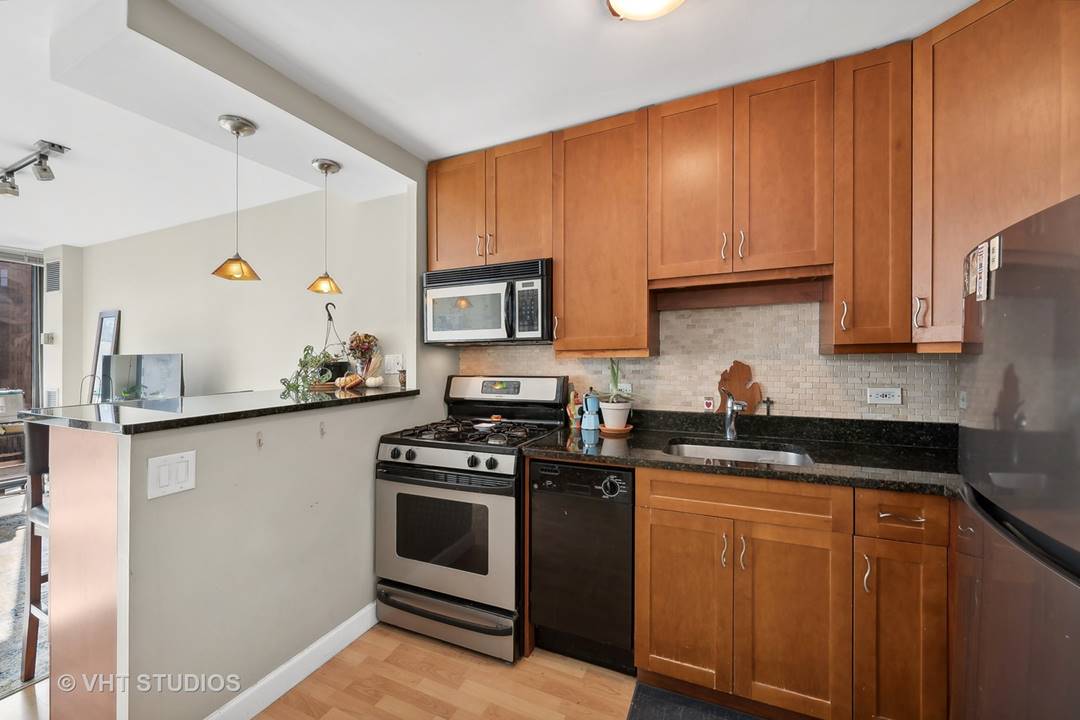 1 E Scott, Unit 907, Chicago, IL 60610 - Gold Coast