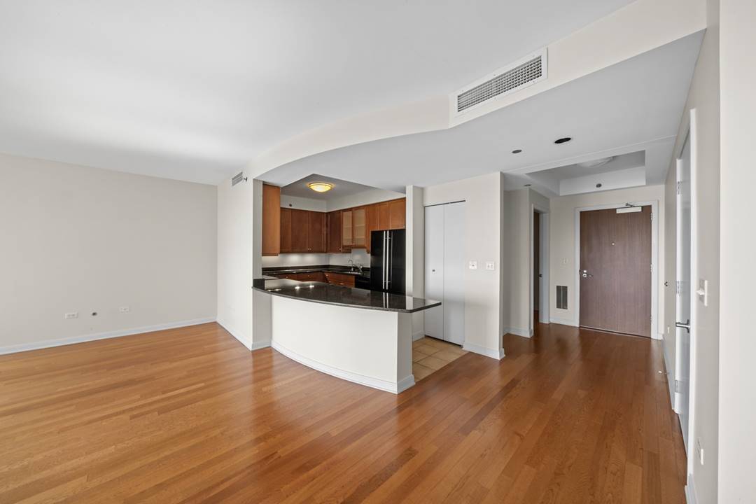 130 N Garland, Unit 1605, Chicago, IL 60602 - The Loop