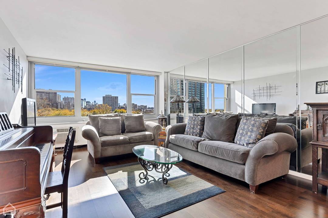 555 W Cornelia, Unit 808, Chicago, IL 60657 - Lakeview