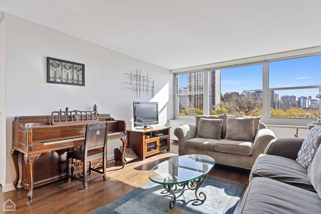 555 W Cornelia, Unit 808, Chicago, IL 60657 - Lakeview