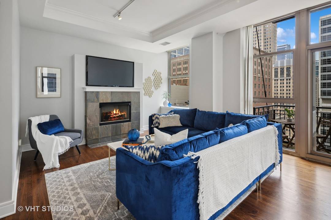 212 W Washington, Unit 1605, Chicago, IL 60606 - The Loop