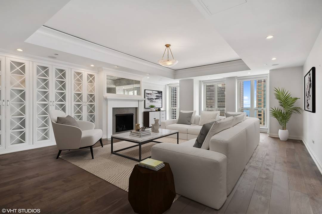 11 E Walton, Unit 3101, Chicago, IL 60611 - Gold Coast