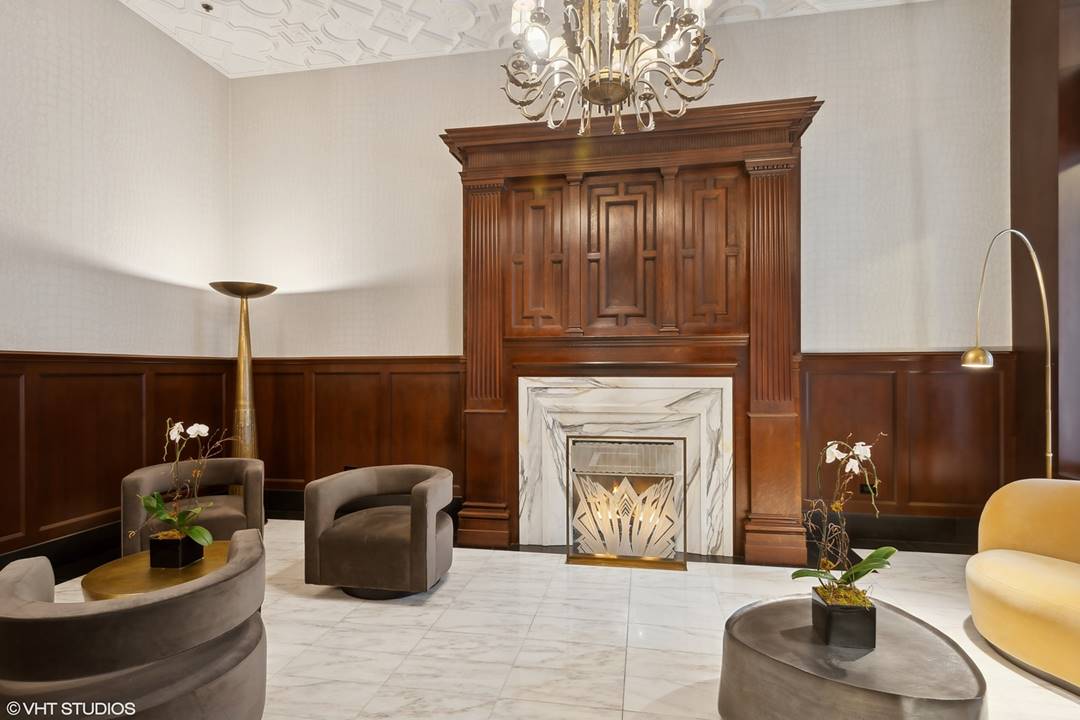 55 E Erie, Unit 2103, Chicago, IL 60611 - River North