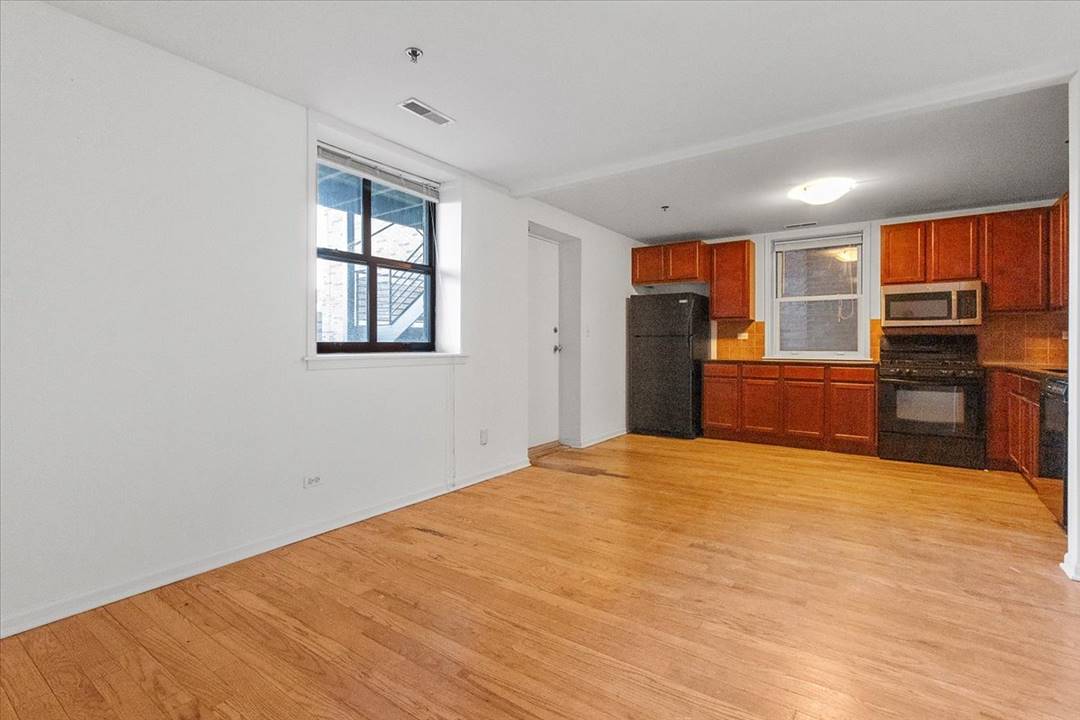 3643 N Sheffield, Apt 2, Chicago, IL 60613 - Lakeview