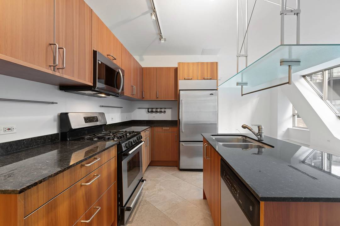 510 W Erie, Unit 508, Chicago, IL 60654 - River North