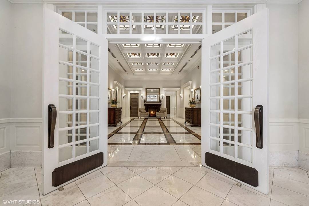 1300 N State, Unit 701, Chicago, IL 60610 - Gold Coast
