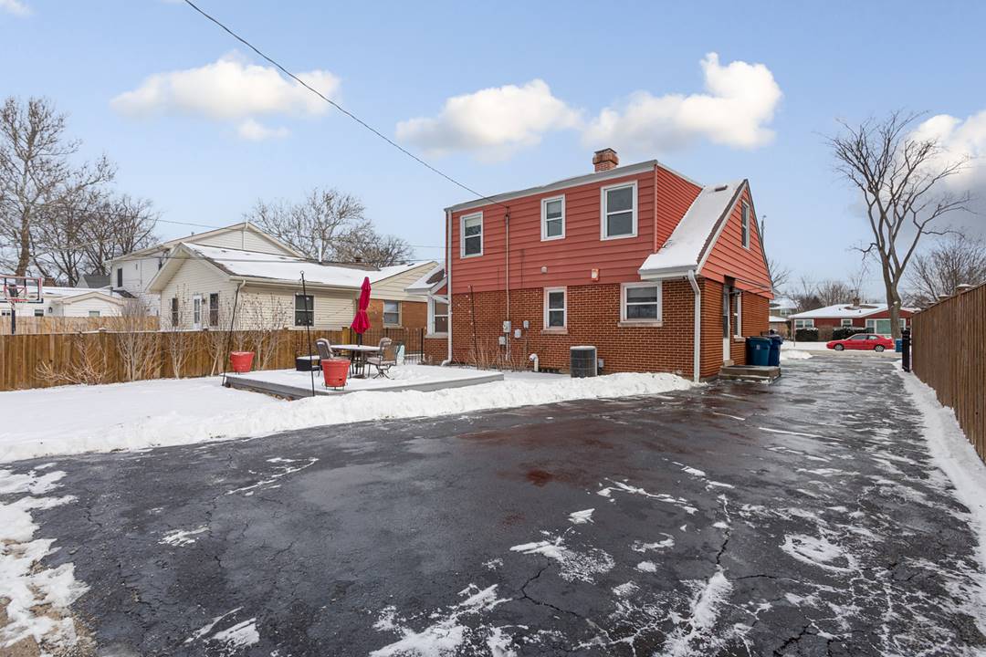 844 S Spring, Elmhurst, IL 60126