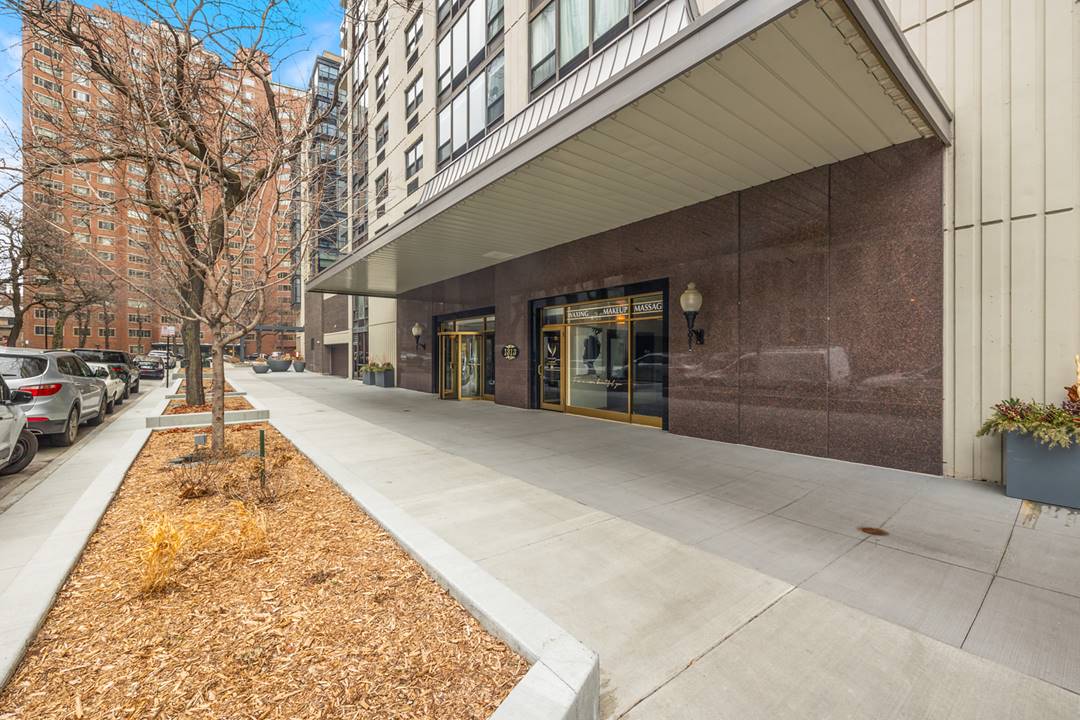 1313 N Ritchie, Unit 2001, Chicago, IL 60610 - Gold Coast