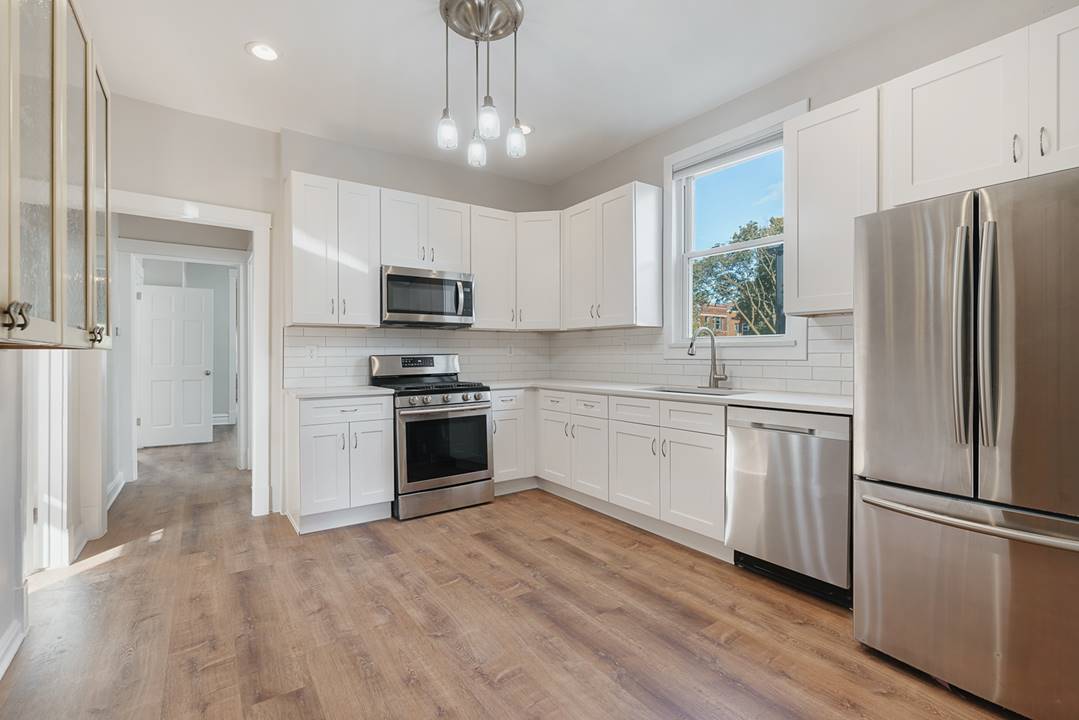 1301 W Nelson, Apt 1, Chicago, IL 60657 - Lakeview