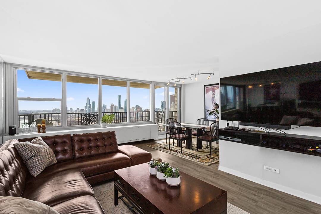 400 E Randolph, Apt 3317, Chicago, IL 60601 - New Eastside