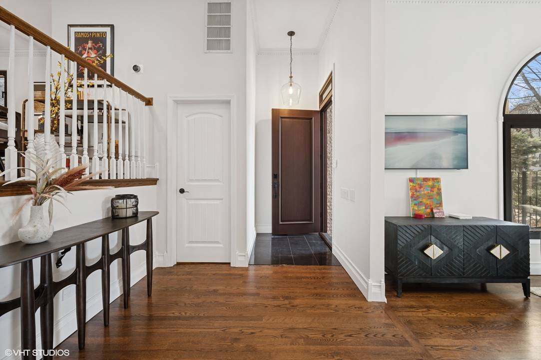 2303 N Greenview, Chicago, IL 60614 - Lincoln Park