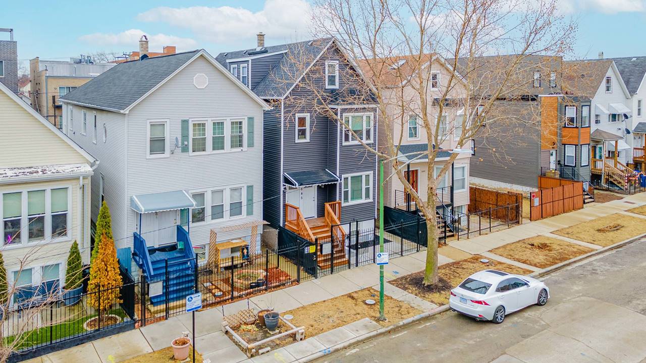 1845 N Mozart, Apt 1, Chicago, IL 60647 - Logan Square