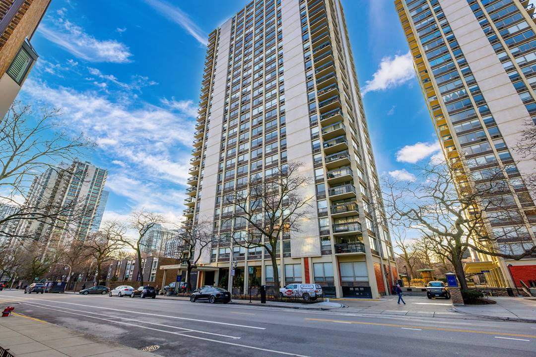 1355 N Sandburg, Unit 2306D, Chicago, IL 60610 - Old Town