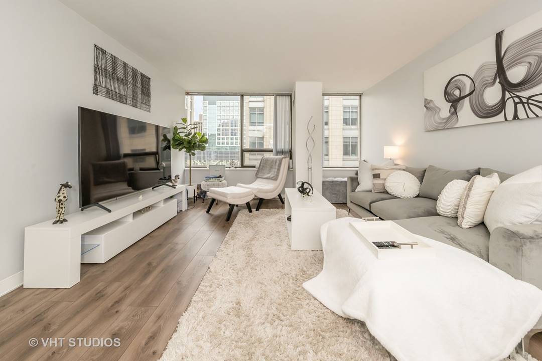 233 E Erie, Unit 2003, Chicago, IL 60611 - Streeterville