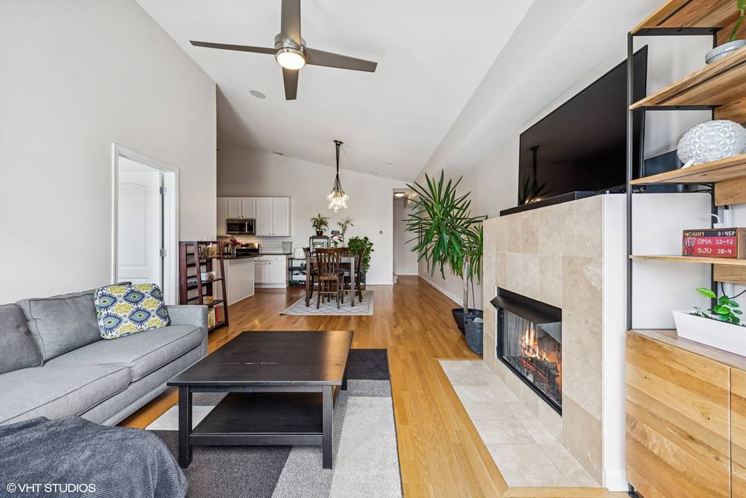 2507 N Milwaukee, Unit 3N, Chicago, IL 60647 - Logan Square