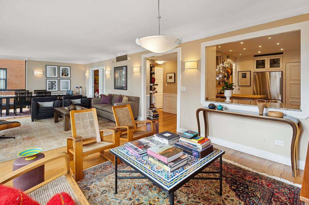 990 N Lake Shore, Unit 7C, Chicago, IL 60611 - Streeterville