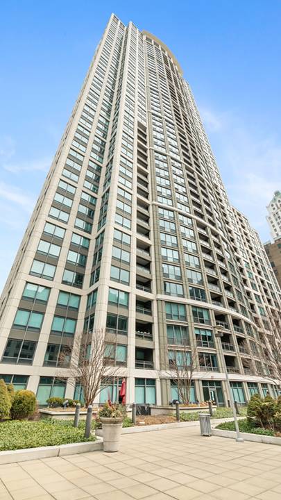 130 N Garland, Unit 2710, Chicago, IL 60602 - The Loop