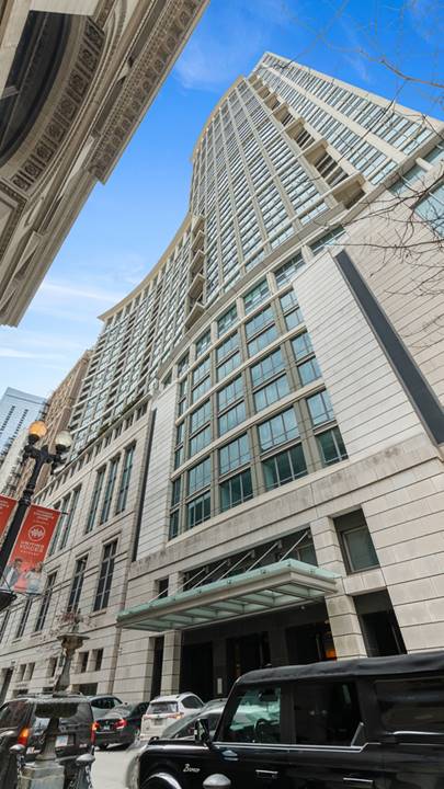 130 N Garland, Unit 2710, Chicago, IL 60602 - The Loop