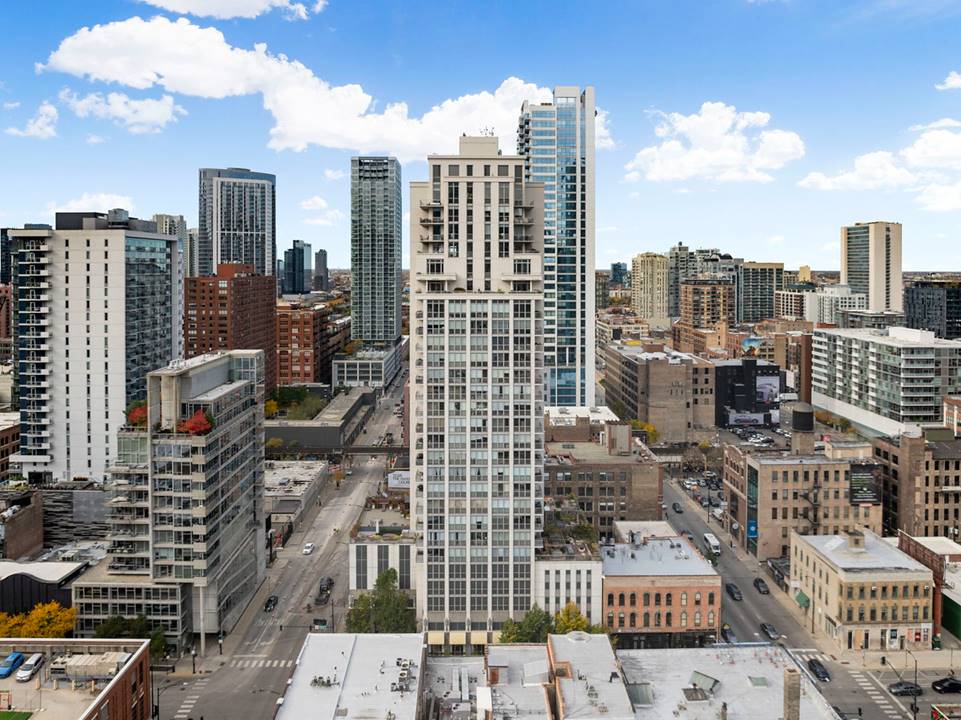 200 W Grand, Unit 2101, Chicago, IL 60654 - River North