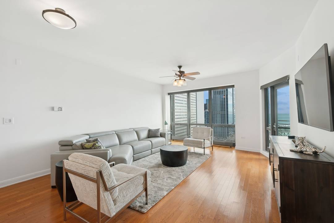 130 N Garland, Unit 2307, Chicago, IL 60602 - The Loop