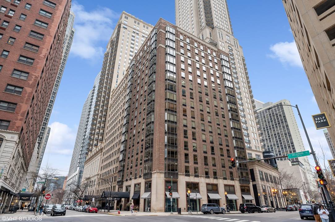 40 E Delaware, Unit 1502, Chicago, IL 60611 - Gold Coast