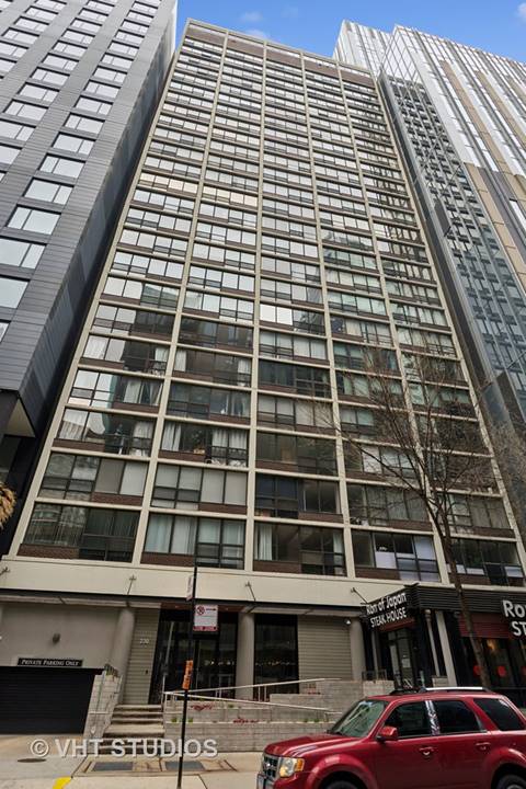 230 E Ontario, Unit 2004, Chicago, IL 60611 - Streeterville