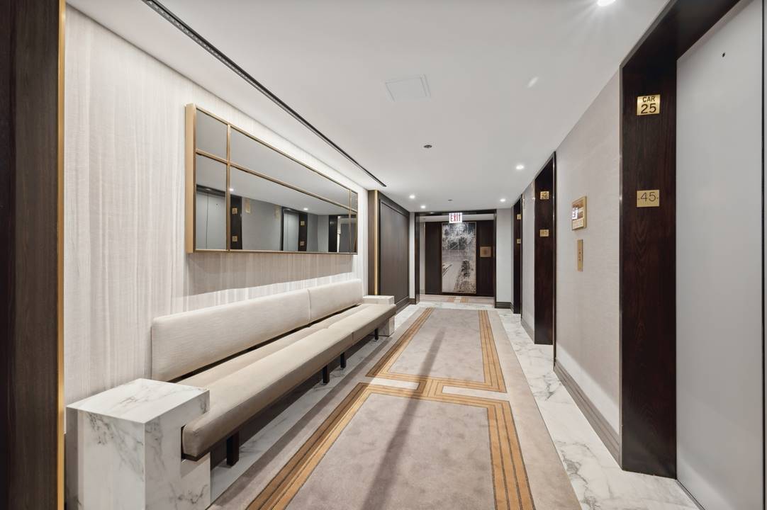 180 E Pearson, Unit 4301, Chicago, IL 60611 - Streeterville