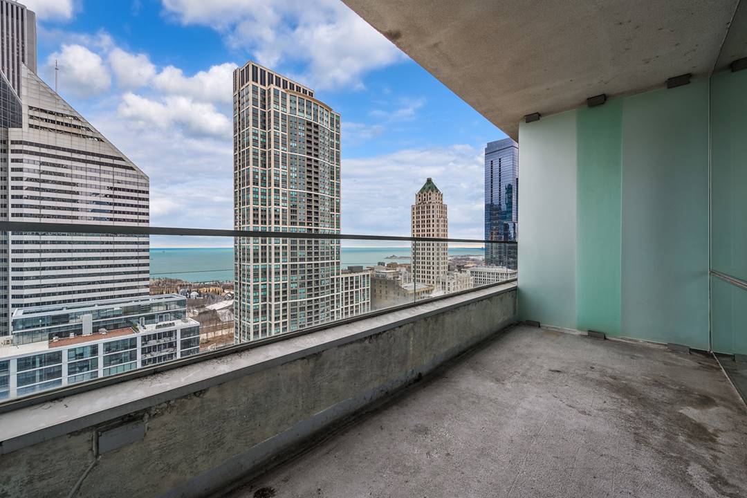 8 E Randolph, Unit 3002, Chicago, IL 60601 - The Loop