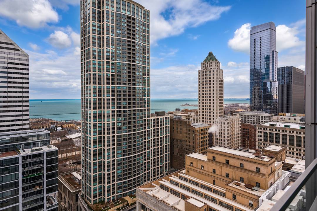8 E Randolph, Unit 3002, Chicago, IL 60601 - The Loop