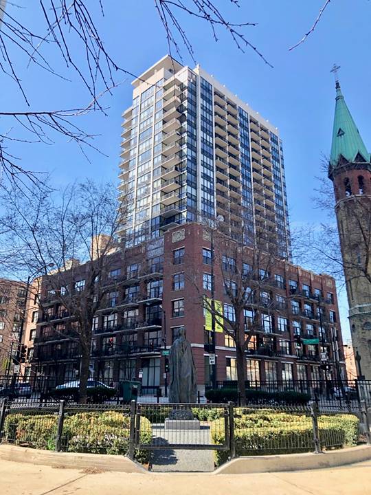 210 S Des Plaines, Apt 1907, Chicago, IL 60661 - The Loop