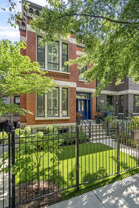 1319 N Oakley, Chicago, IL 60622 - Wicker Park