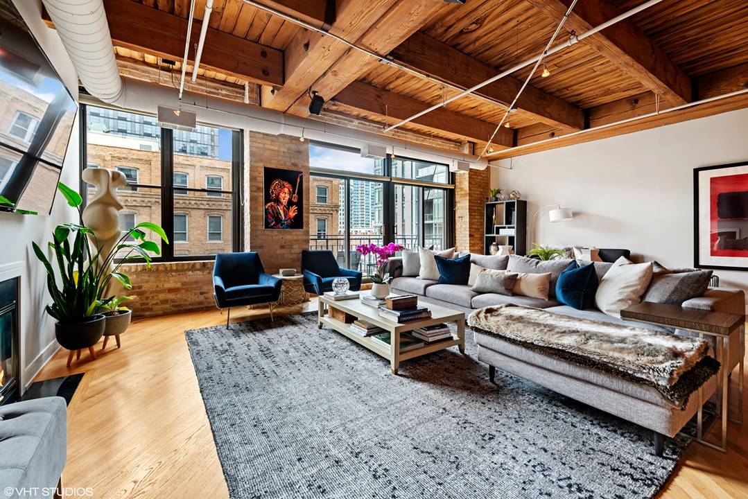 375 W Erie, Apt 410, Chicago, IL 60654 - River North