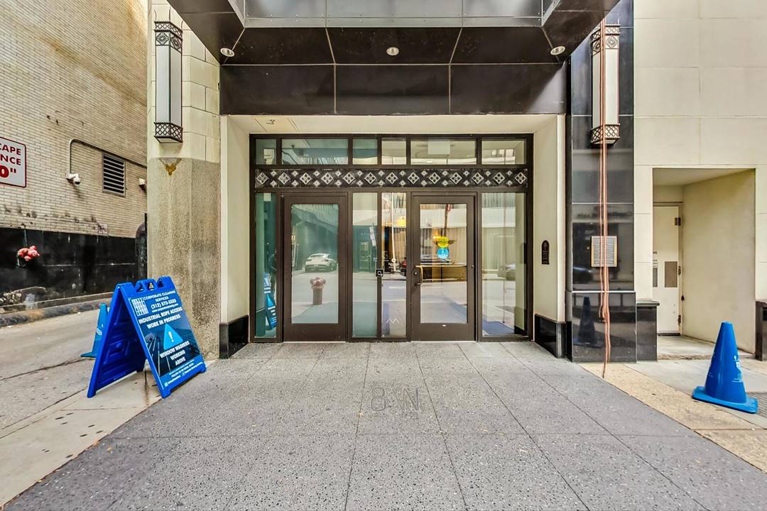 8 W Monroe, Apt 1403, Chicago, IL 60603 - The Loop