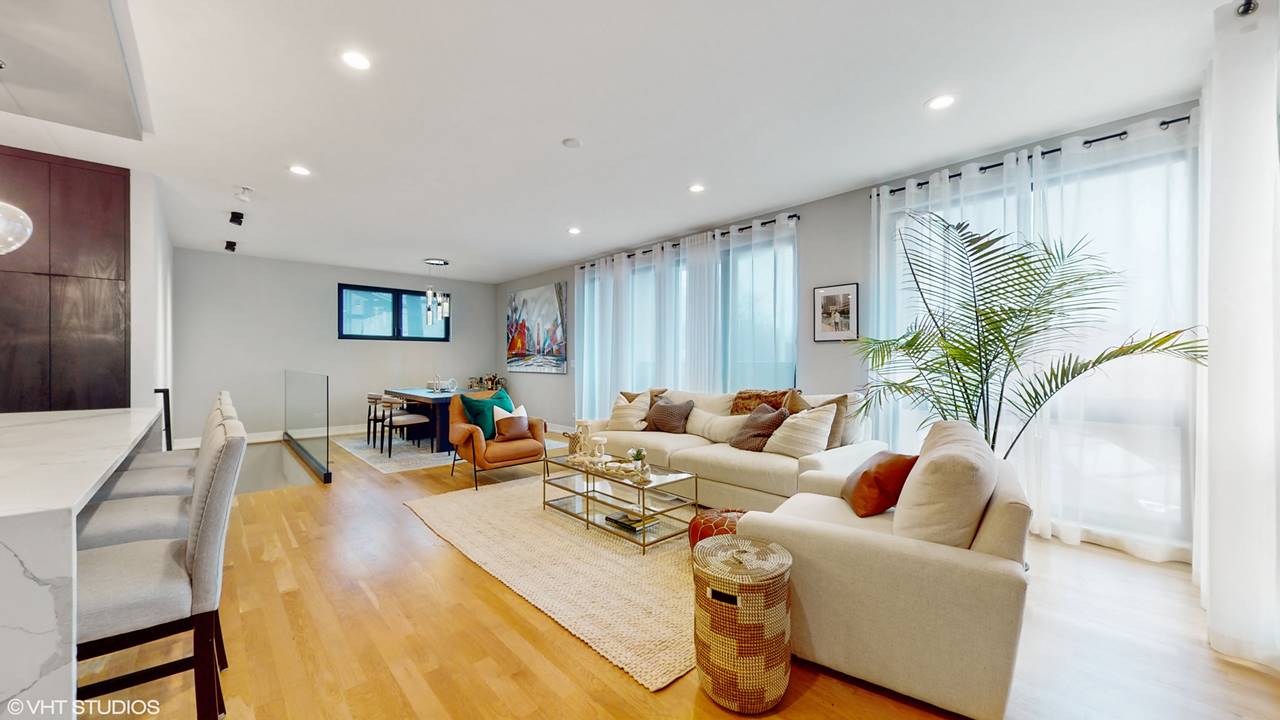 1203 W Superior, Unit 1C, Chicago, IL 60642 - Noble Square