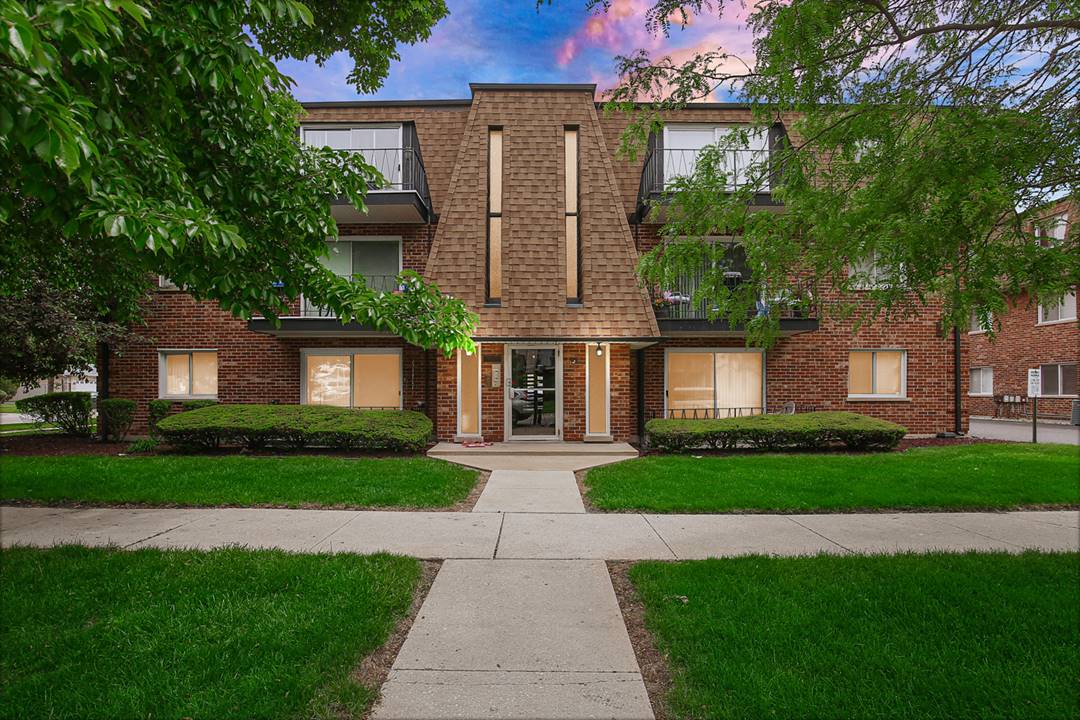 10701 S Keating, Unit 1C, Oak Lawn, IL 60453
