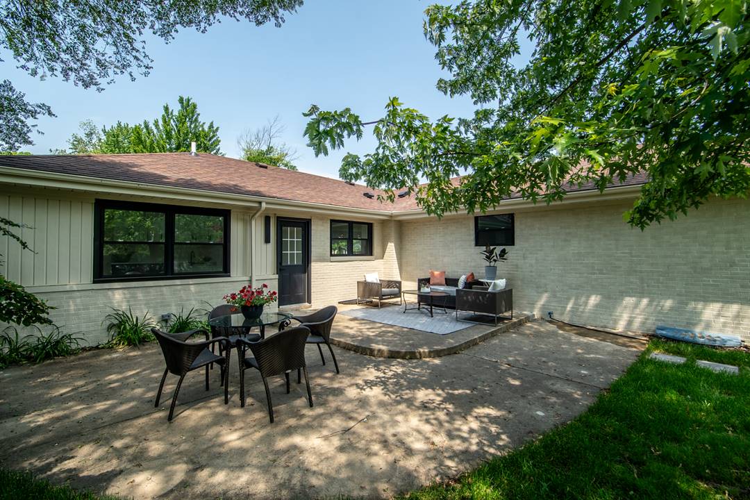 8845 Kolmar, Skokie, IL 60076