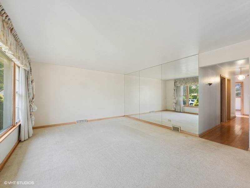 7647 W Devon, Chicago, IL 60631 - Norwood Park