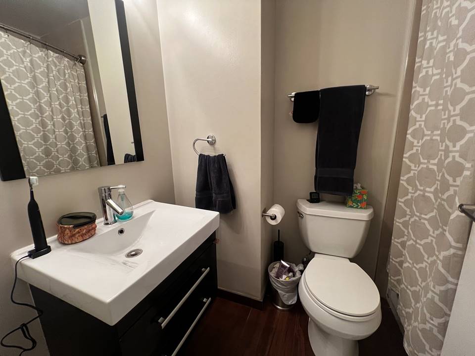 10 E Ontario, Apt 1808, Chicago, IL 60611 - River North