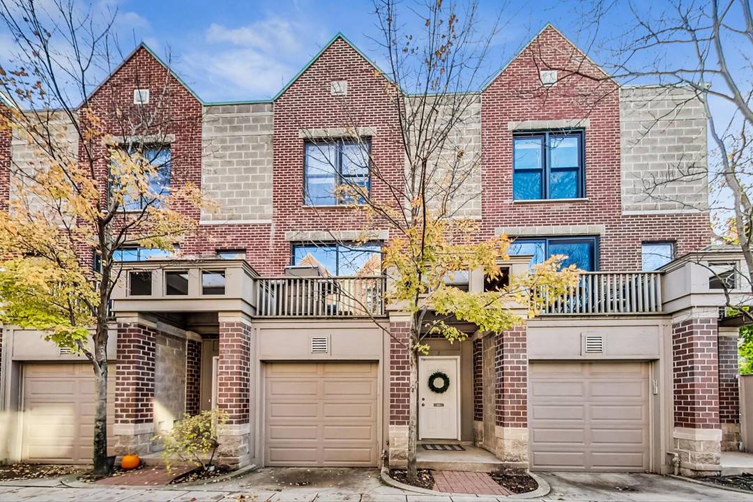 2743 N Wayne, Unit B, Chicago, IL 60614 - Lincoln Park