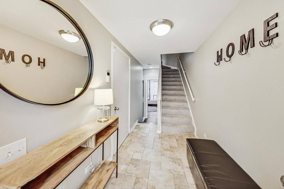 2743 N Wayne, Unit B, Chicago, IL 60614 - Lincoln Park