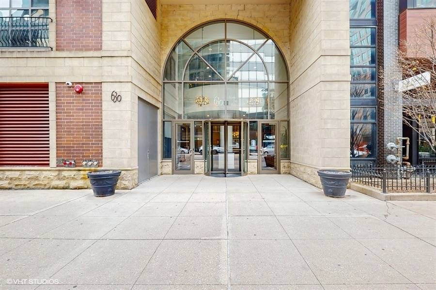 630 N State, Apt 2403, Chicago, IL 60654 - River North