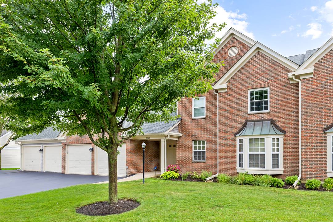 2849 Meadow, Unit B, Schaumburg, IL 60193