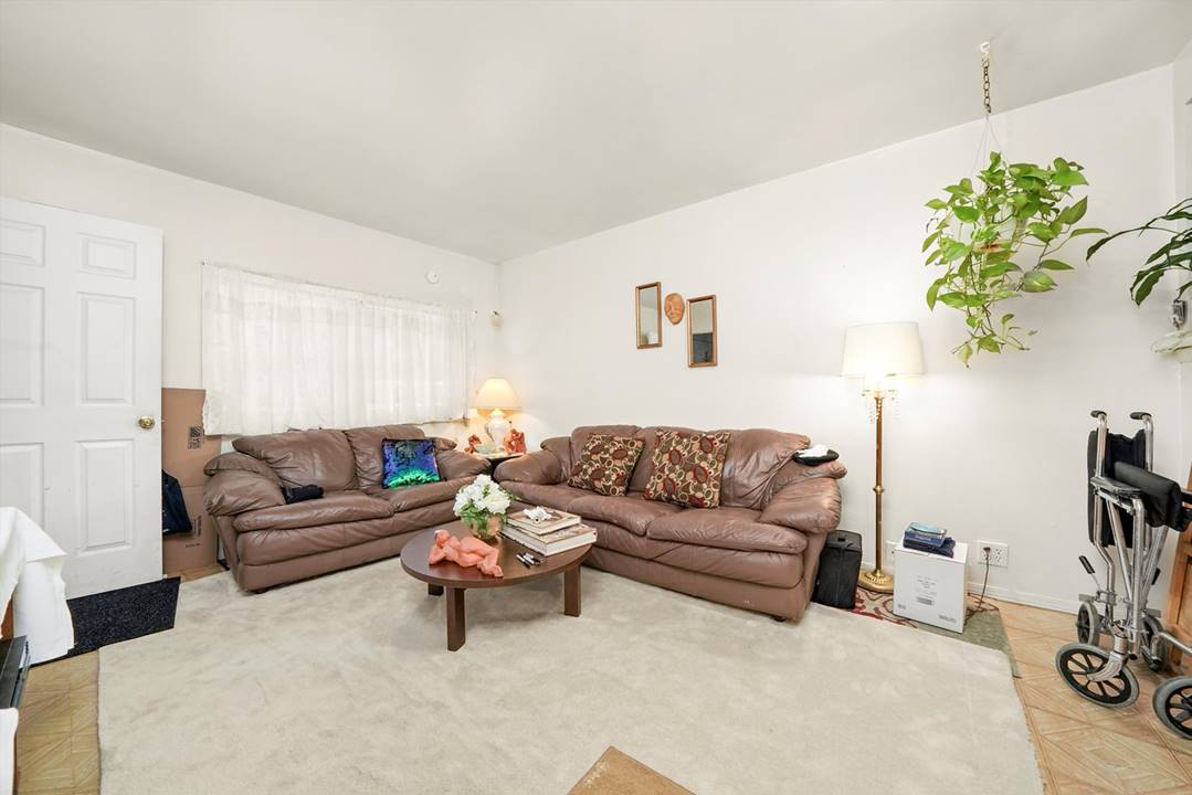3927 W 56th, Chicago, IL 60629 - West Elsdon