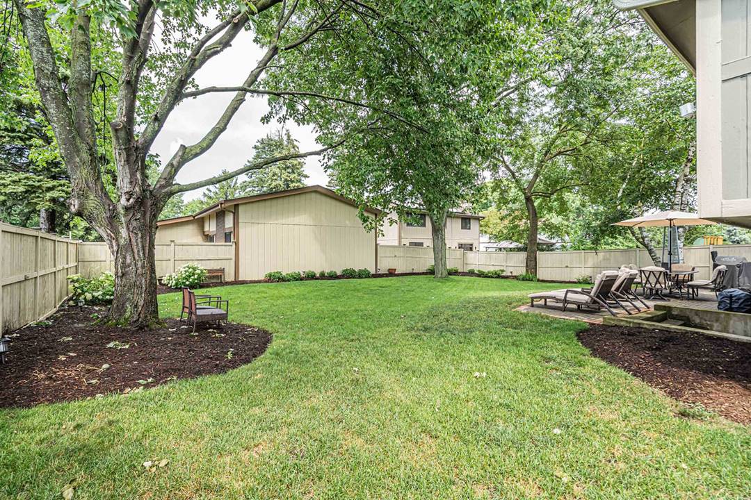 542 Bryce, Roselle, IL 60172