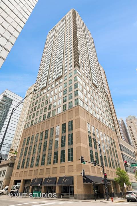 2 E Erie, Unit 1608, Chicago, IL 60611 - River North