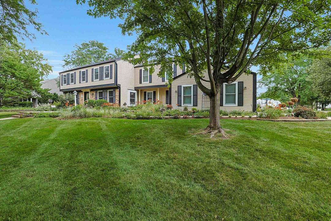 2394 Bayside, Lisle, IL 60532