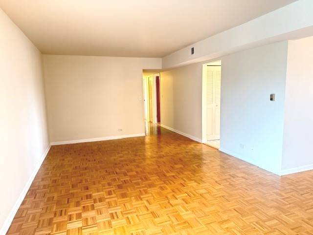 5240 Galitz, Apt 306, Skokie, IL 60077