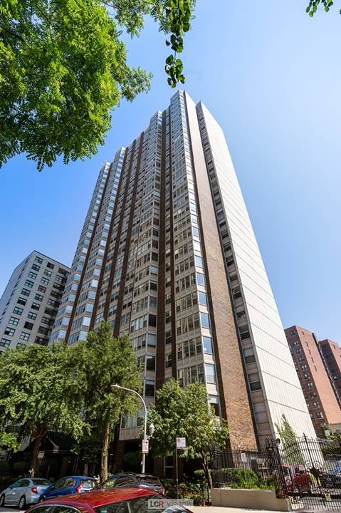525 W Hawthorne, Unit 203, Chicago, IL 60657 - Lakeview